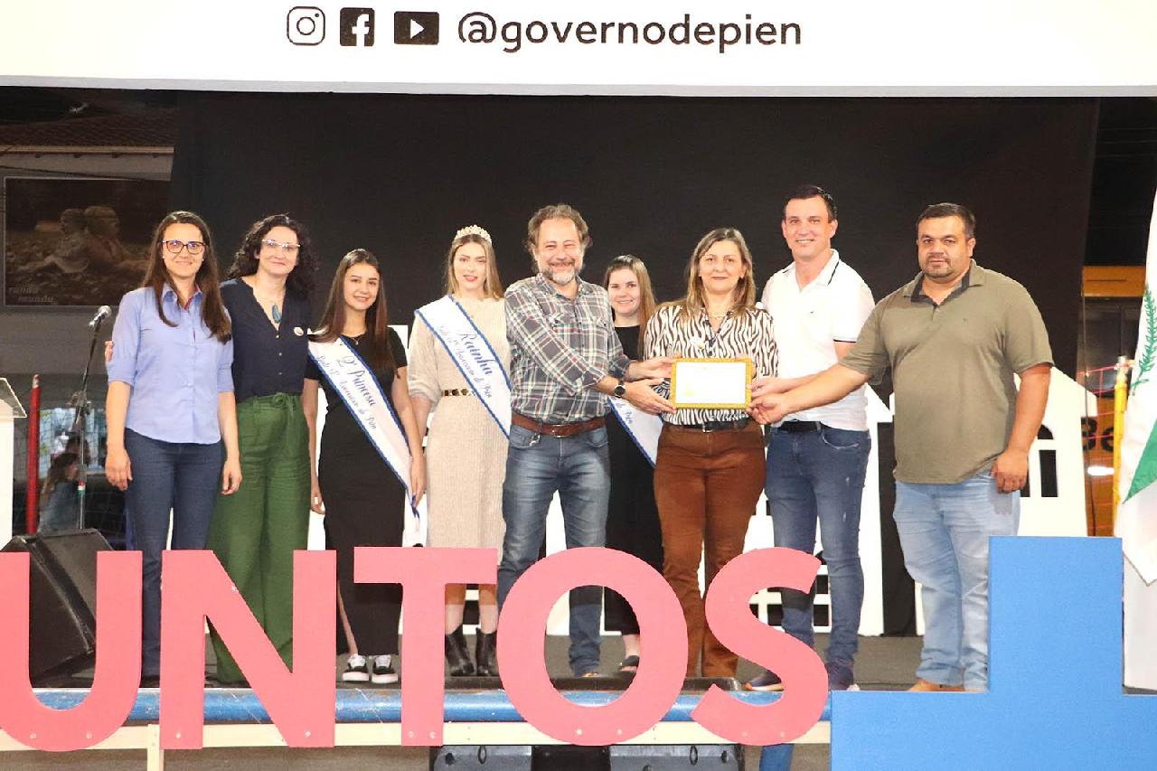 Piên oficialmente recebe o selo de Cidade Educadora - Prefeitura ...